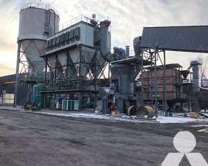 What is the difference between wet and dry grinding mill?